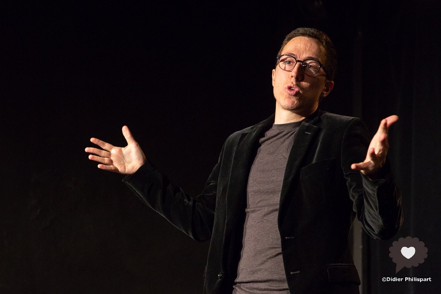 Mathieu Oliver, pliant au OFF d'Avignon - Avignon - Frequence-sud.fr