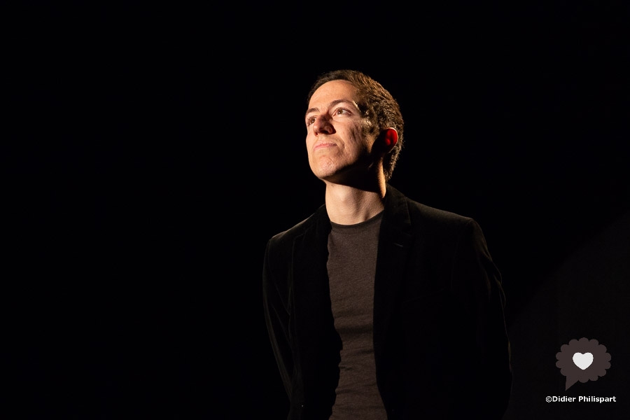 Mathieu Oliver, pliant au OFF d'Avignon - Avignon - Frequence-sud.fr