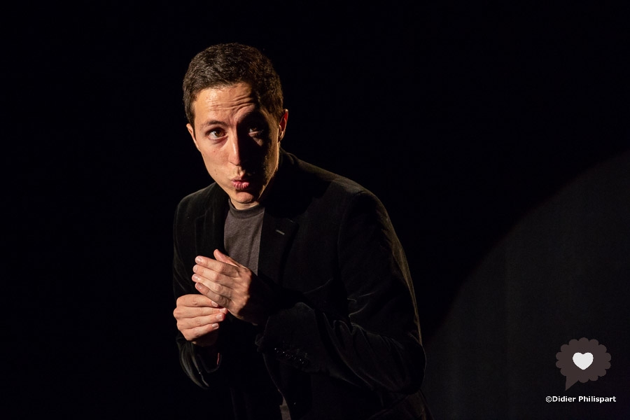 Mathieu Oliver, pliant au OFF d'Avignon - Avignon - Frequence-sud.fr